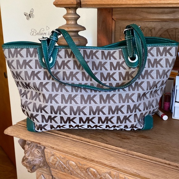 Michael Kors | Bags | Michael Kors Signature Mk Logo Green Leather ...